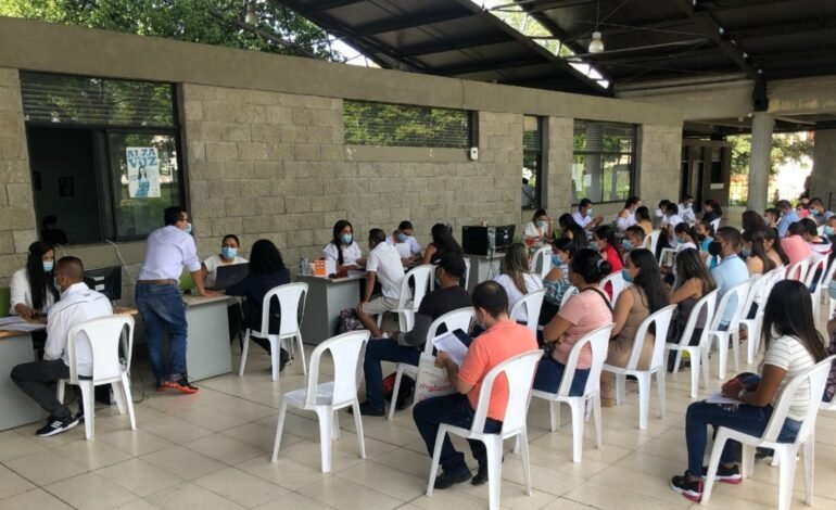 Alcaldía de Neiva y ESE Carmen Emilia Ospina ofertan 218 vacantes ...